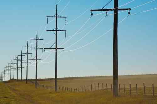 Utility Pole Audits: Why It’s Important to Peruse your Poles